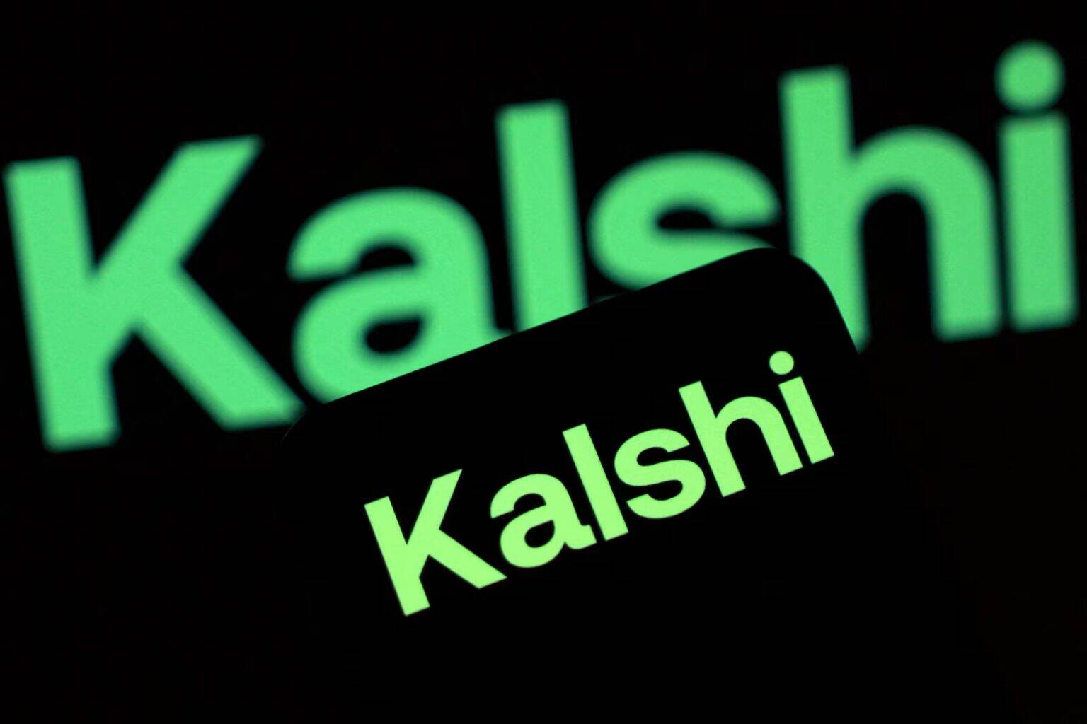 Kalshi Crypto Perpetuals Reignite Futures vs. Swaps Debate - FinanceFeeds