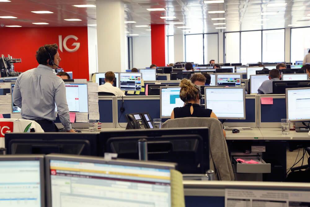 FSA Jepang Memaksa IG untuk Menutup Produk CFD Terkait ETF Bitcoin dan Ethereum - FinanceFeeds